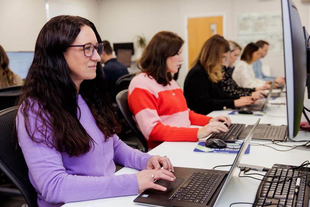 Review booster service: Improve your online reviews – Make Me Local